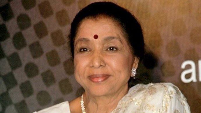 Asha Bhosle stuns at 91, performs viral hit Tauba Tauba with absolute ...