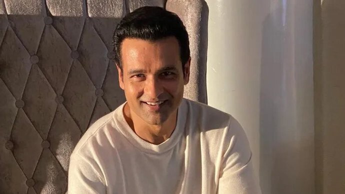 Rohit Roy to star in Sam Bhattacharjee's Indo-British sci-fi film 'IRaH ...